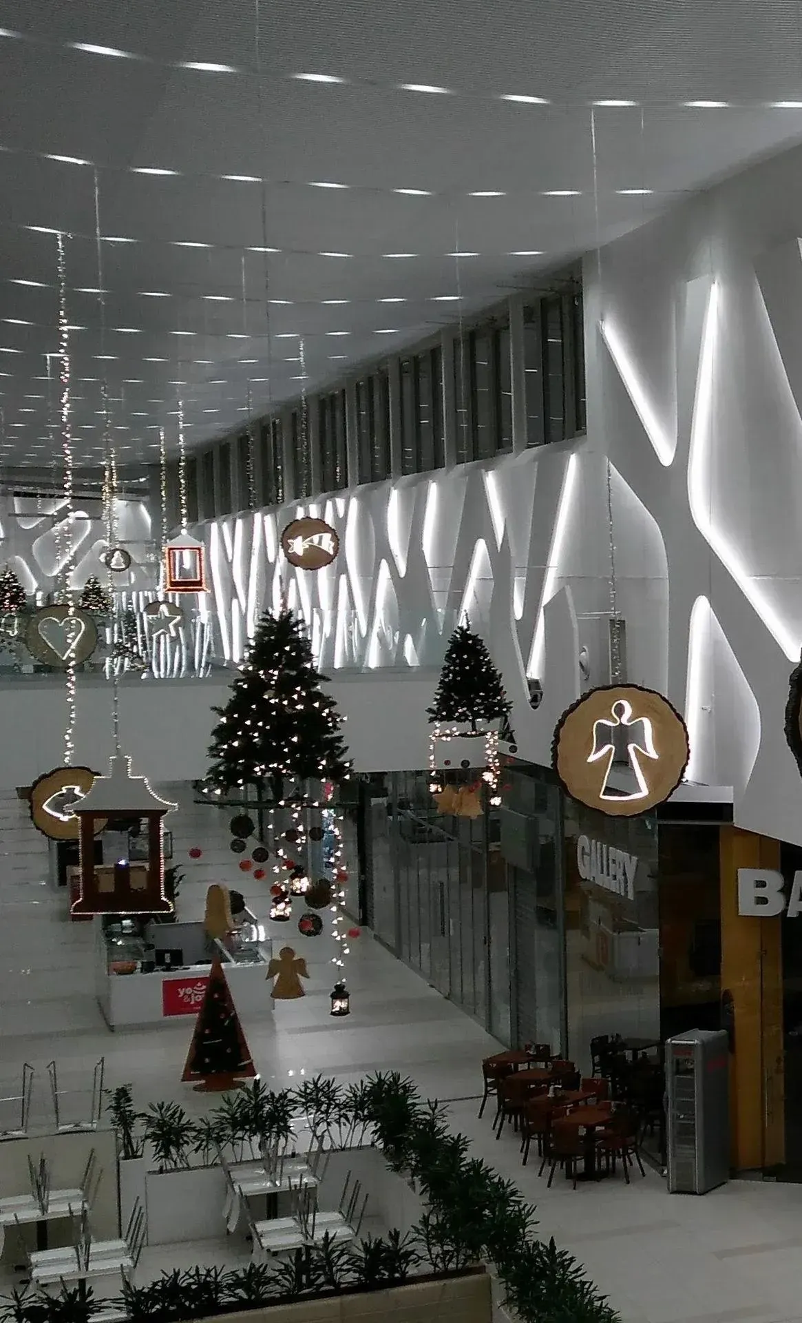 CONSTALINE 60KW RGBW LED lighting Case study - MASTER.lighting